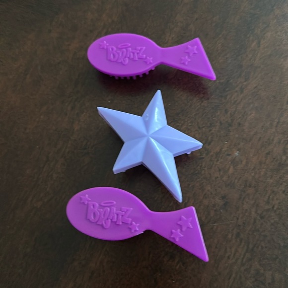 Bratz | Toys | 3 Bratz Doll Purple Hairbrushes Star Shaped | Poshmark